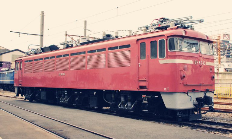 今日の一枚 黄昏時のEF65-1115 | 国鉄色を追って | 国鉄のりば